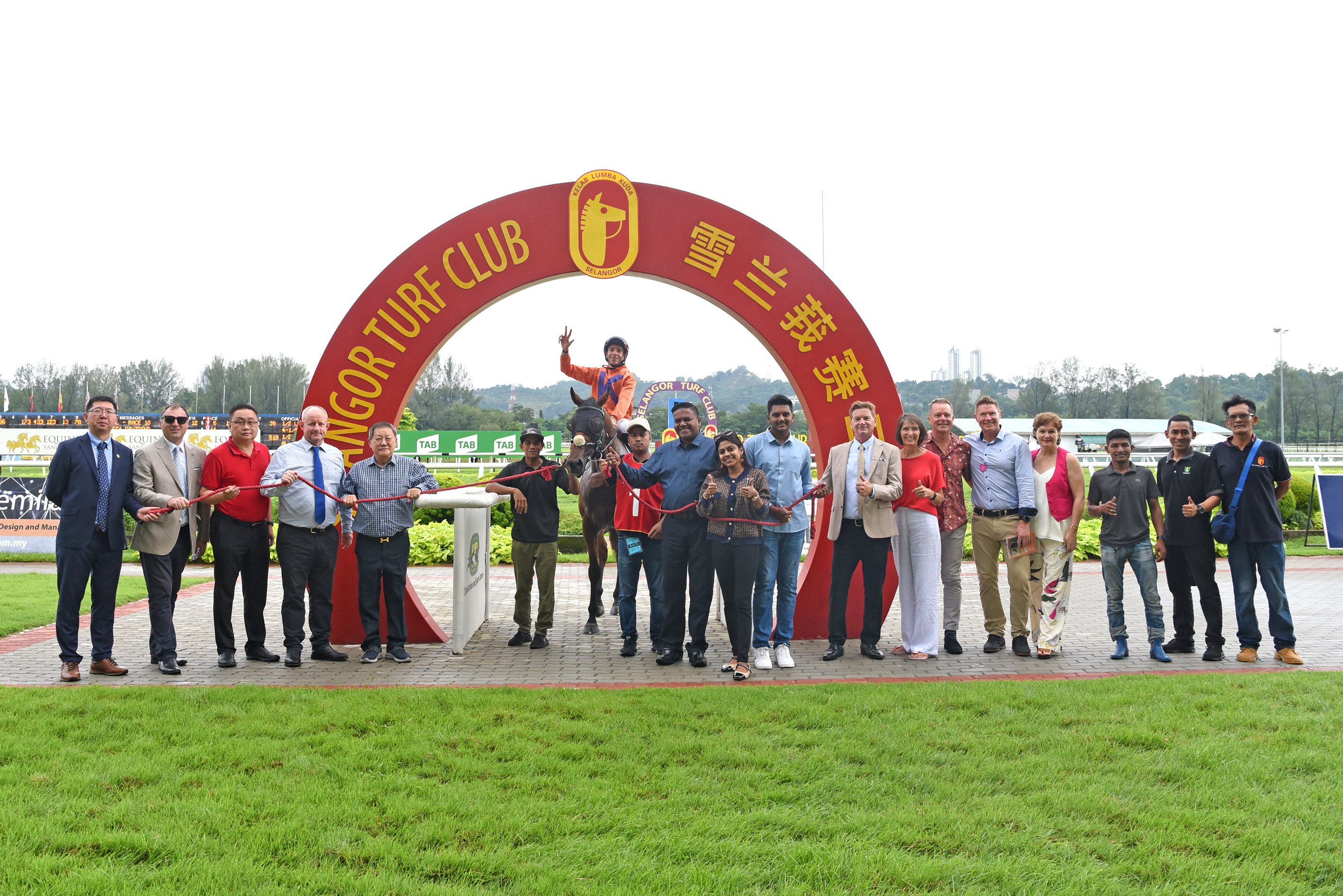 Gutsy win by Antipodean in NZB feature | Selangor Turf Club
